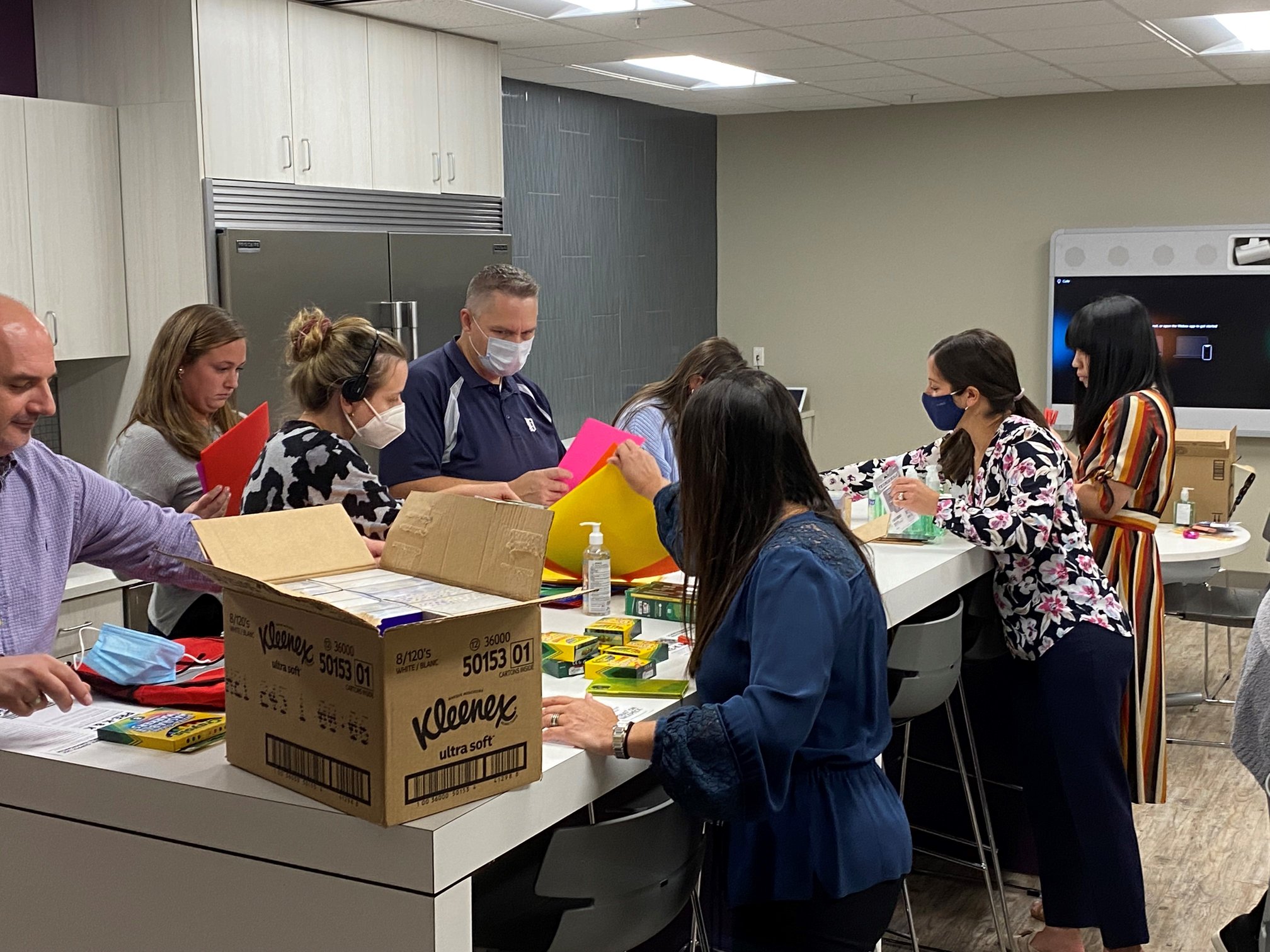 Telemus Gives Back(packs)